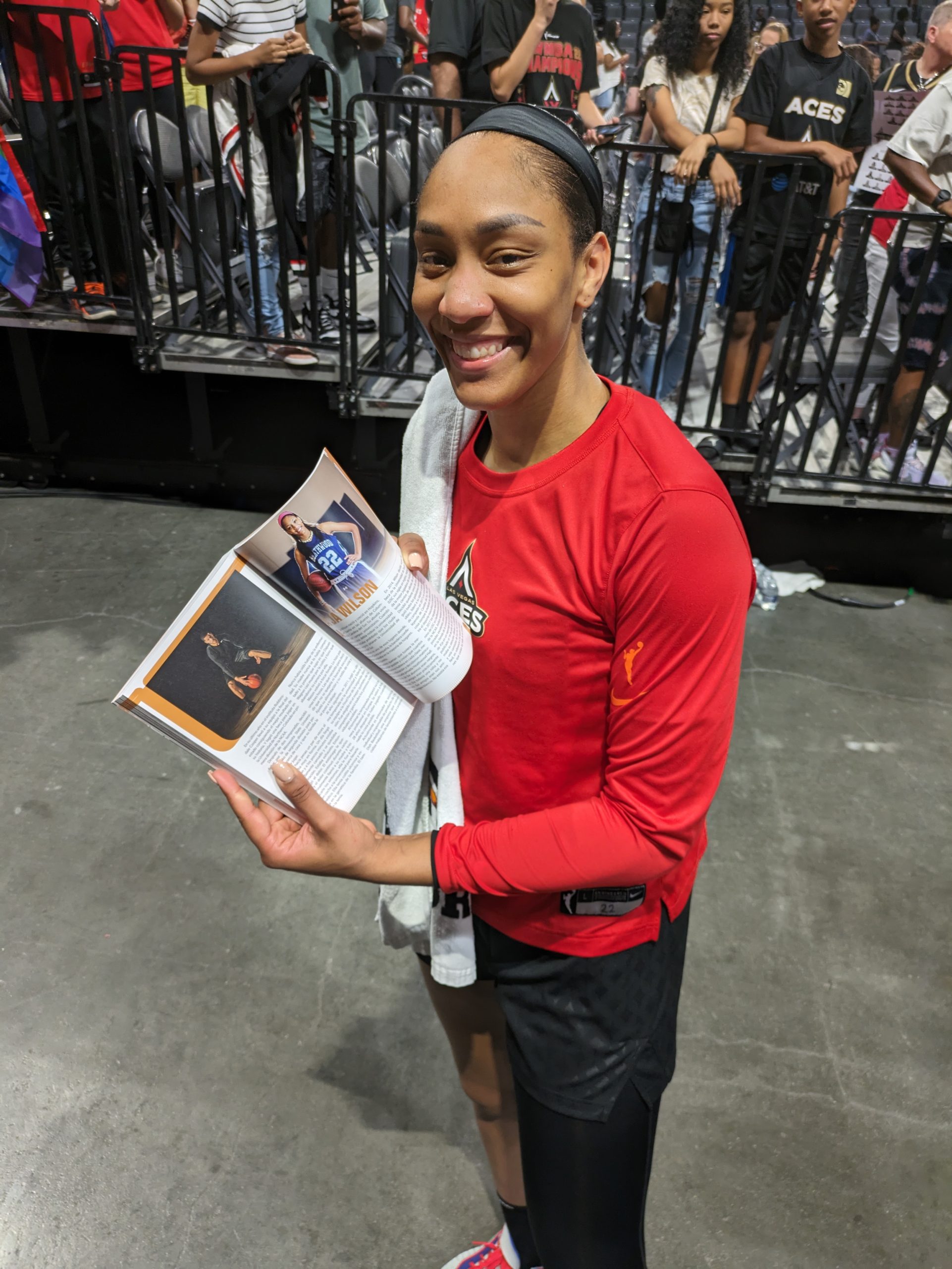 A’ja Wilson, Kelsey Plum y Anna Cruz ya tienen en sus manos Imágenes ...