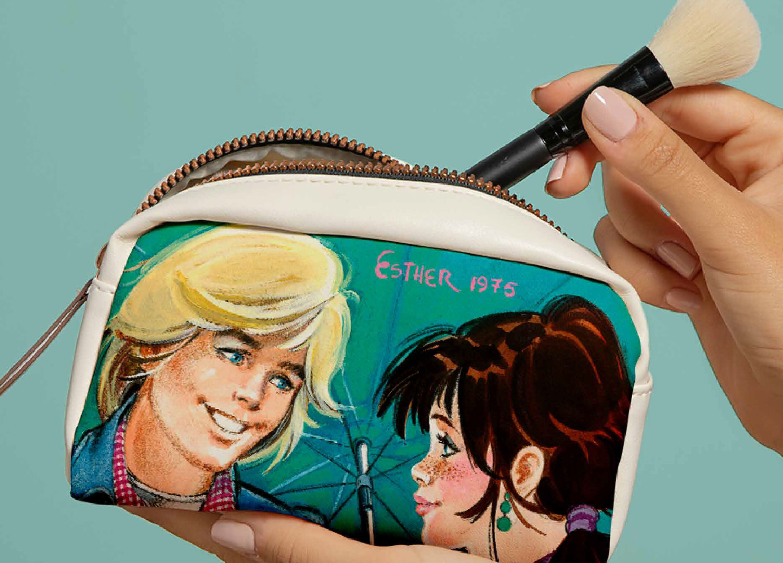 Merchandising Esther y su mundo - Dolmen Editorial